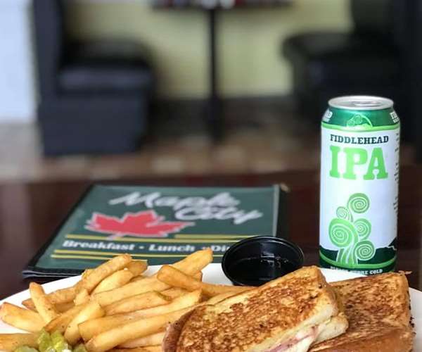 Photos - Maple City Diner - Saint Albans, VT